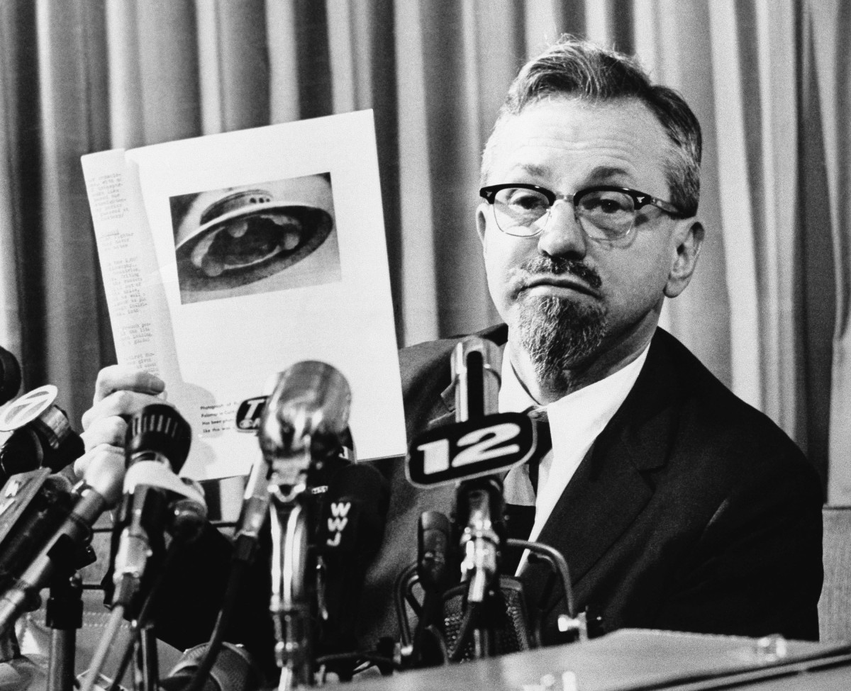 J. Allen Hynek: Pipe Smoking Astronomer and UFO Researcher ...
